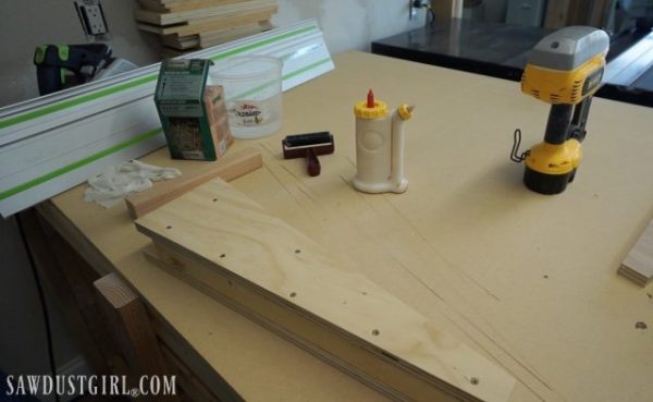 Building Garage Shelves - Cantilevered Shelf Brackets | Sawdust Girl